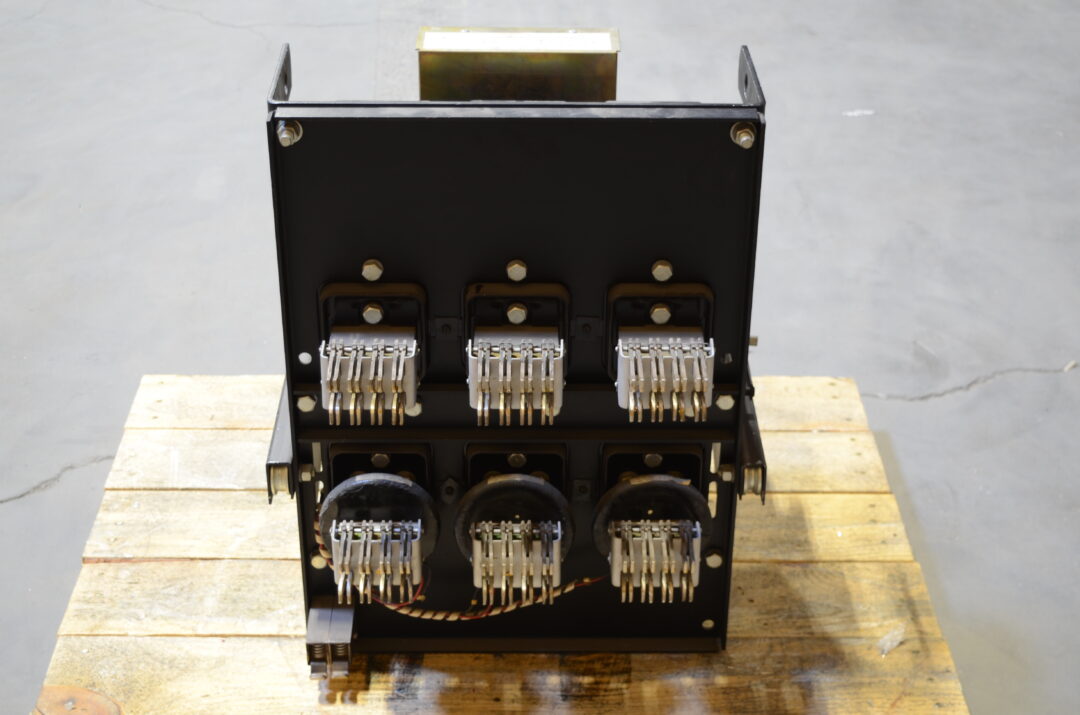 Westinghouse DB50 Air Circuit Breaker 600VAC, 1600A Frame, Amptector I ...
