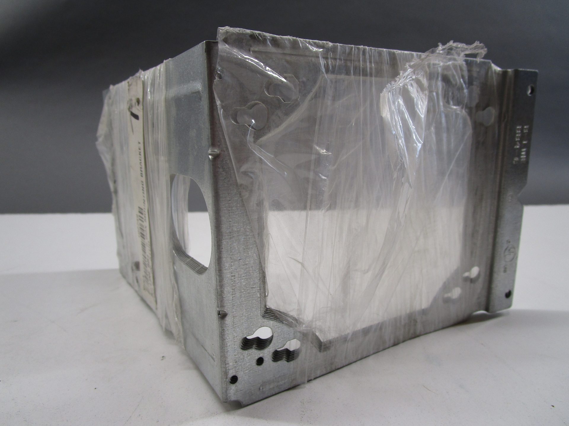 *Lot of 7* Eaton B-LINE BB4-6 Mtg Bracket, 2-1/2 to 6 in. Studs – GPM ...