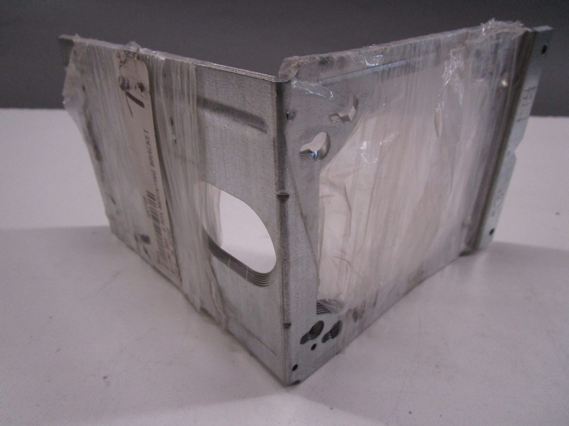 *Lot of 7* Eaton B-LINE BB4-6 Mtg Bracket, 2-1/2 to 6 in. Studs – GPM ...
