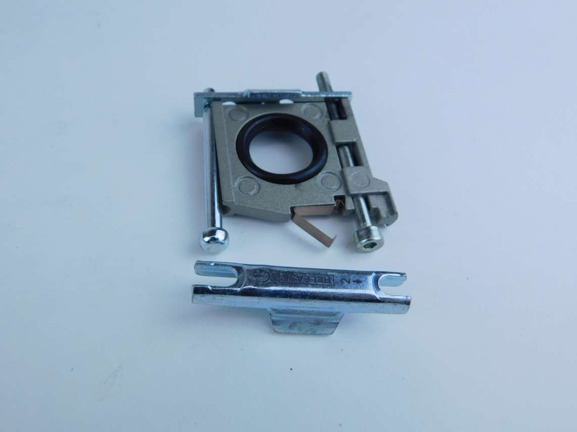 * Lot of 5 * SMC Y300 Interface Spacer w/ Bracket – GPM Surplus