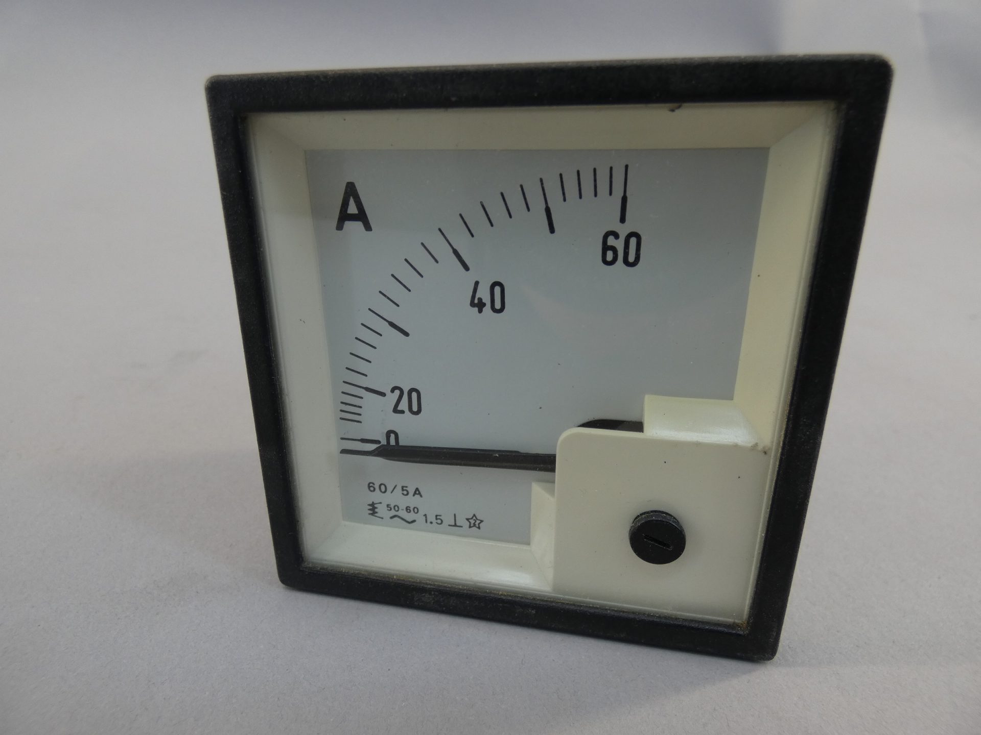Componex 3/94/40775/5222 Analog Panel Meter 0-60A Din 60/5A – GPM Surplus