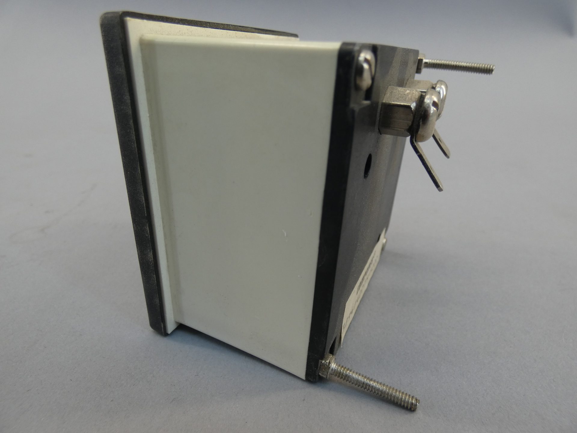 Componex 3/94/40775/5222 Analog Panel Meter 0-60A Din 60/5A – GPM Surplus