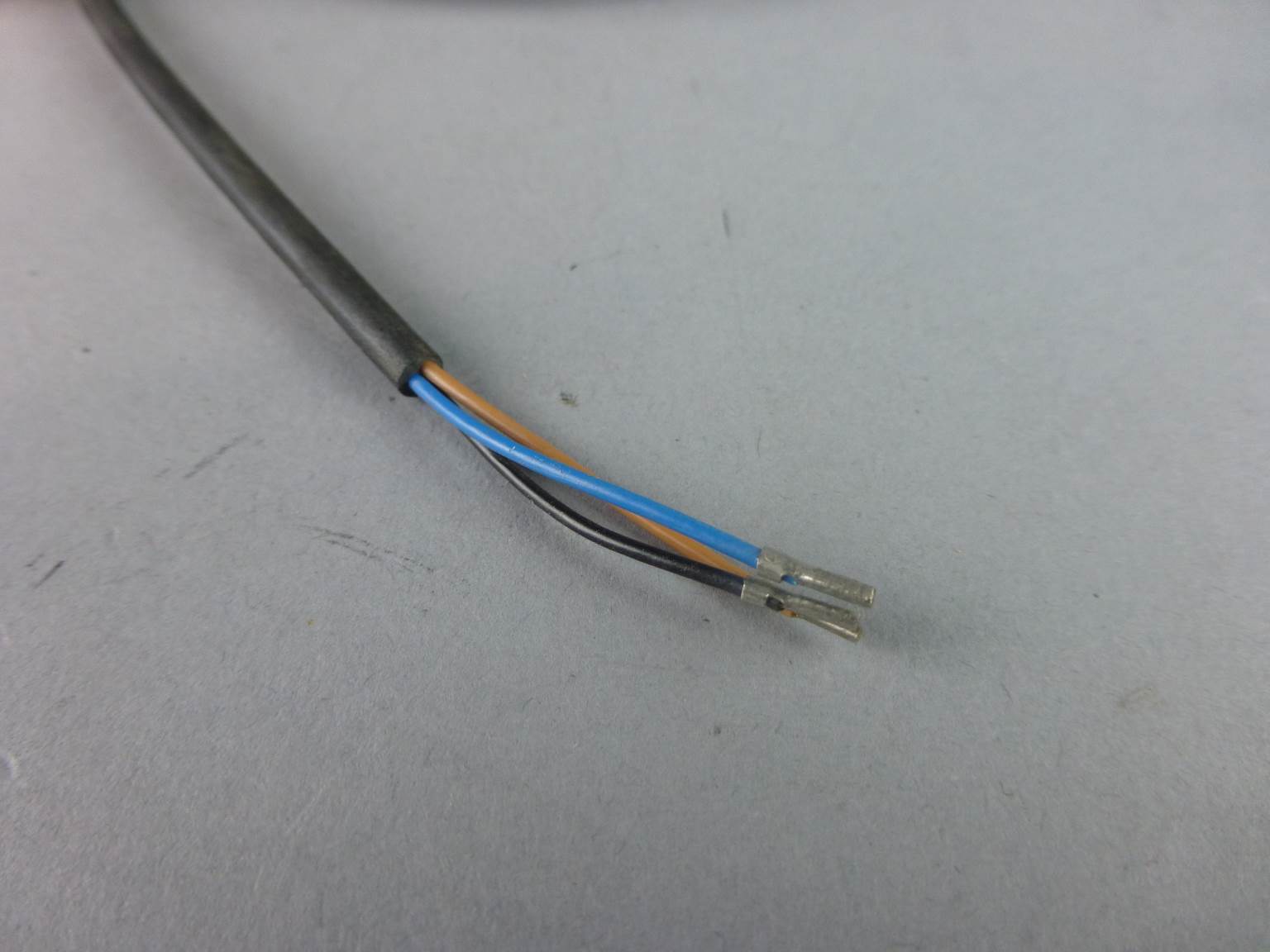 IFM O6H-FPKG O6H200 Diffuse Reflection Sensors w/ Background ...