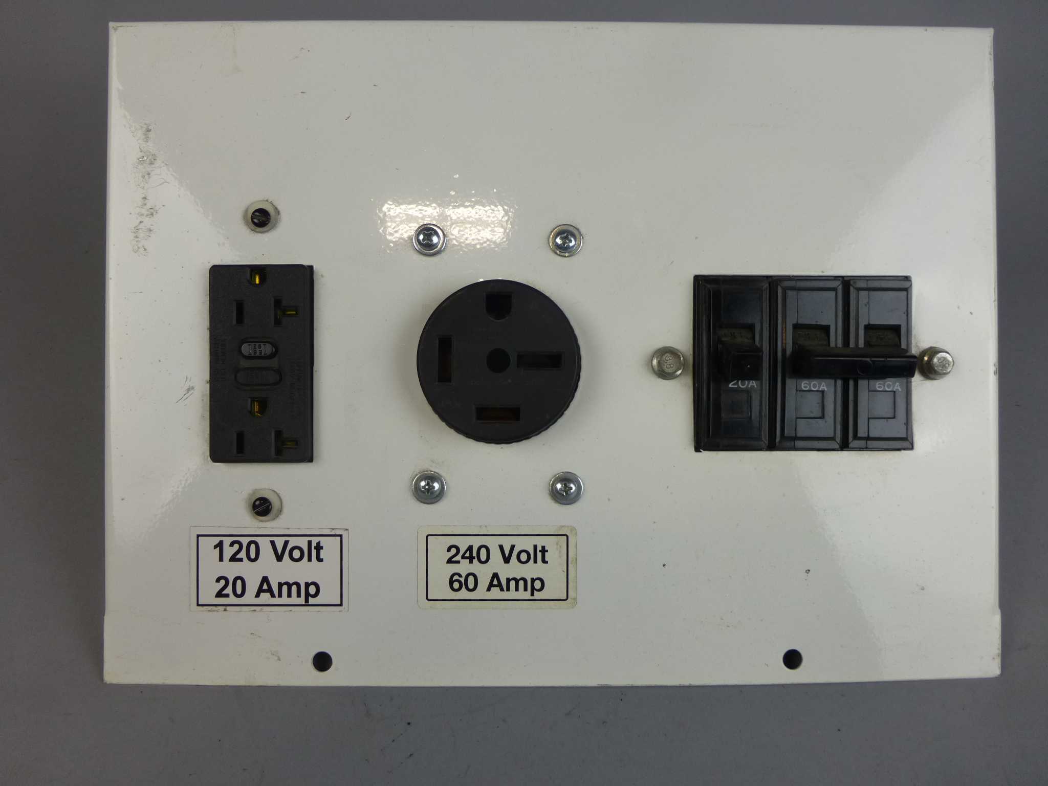 120/240V and 20A & 60A Circuit Breaker Receptacle Panel – GPM Surplus