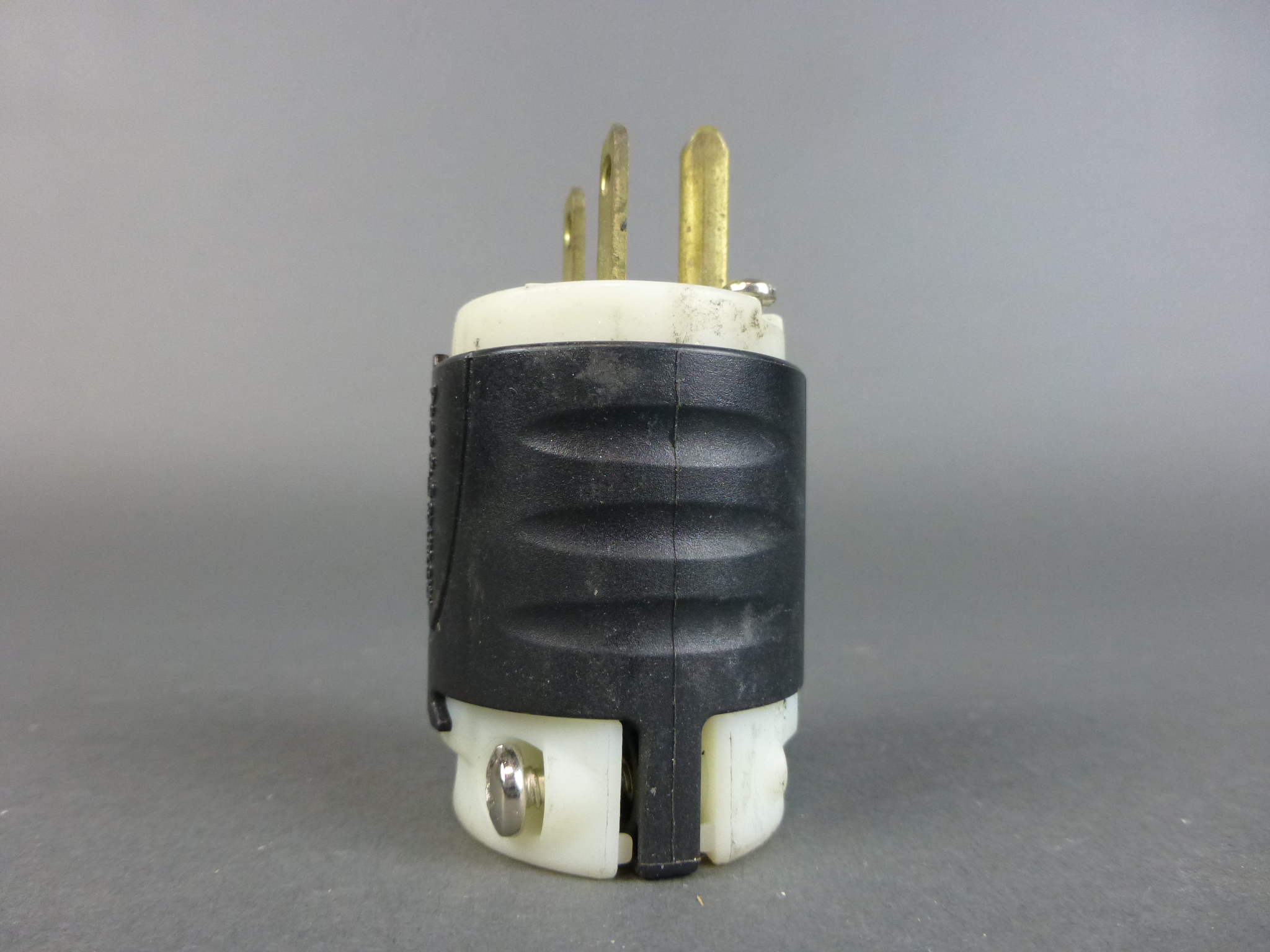Pass & Seymour PS5266-X Connector, 15A, 2P, 125V – GPM Surplus