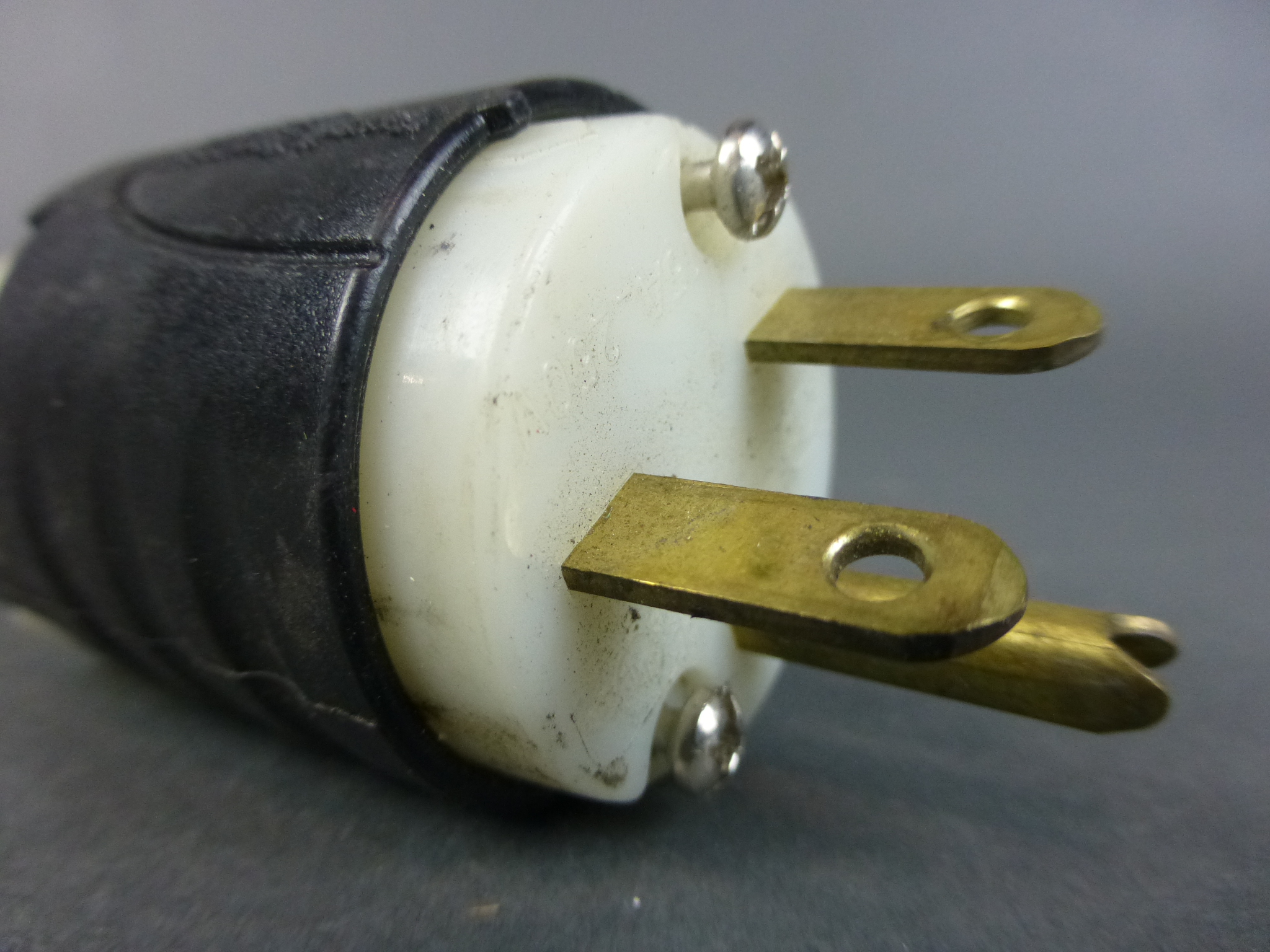 Pass & Seymour PS5266-X Connector, 15A, 2P, 125V – GPM Surplus