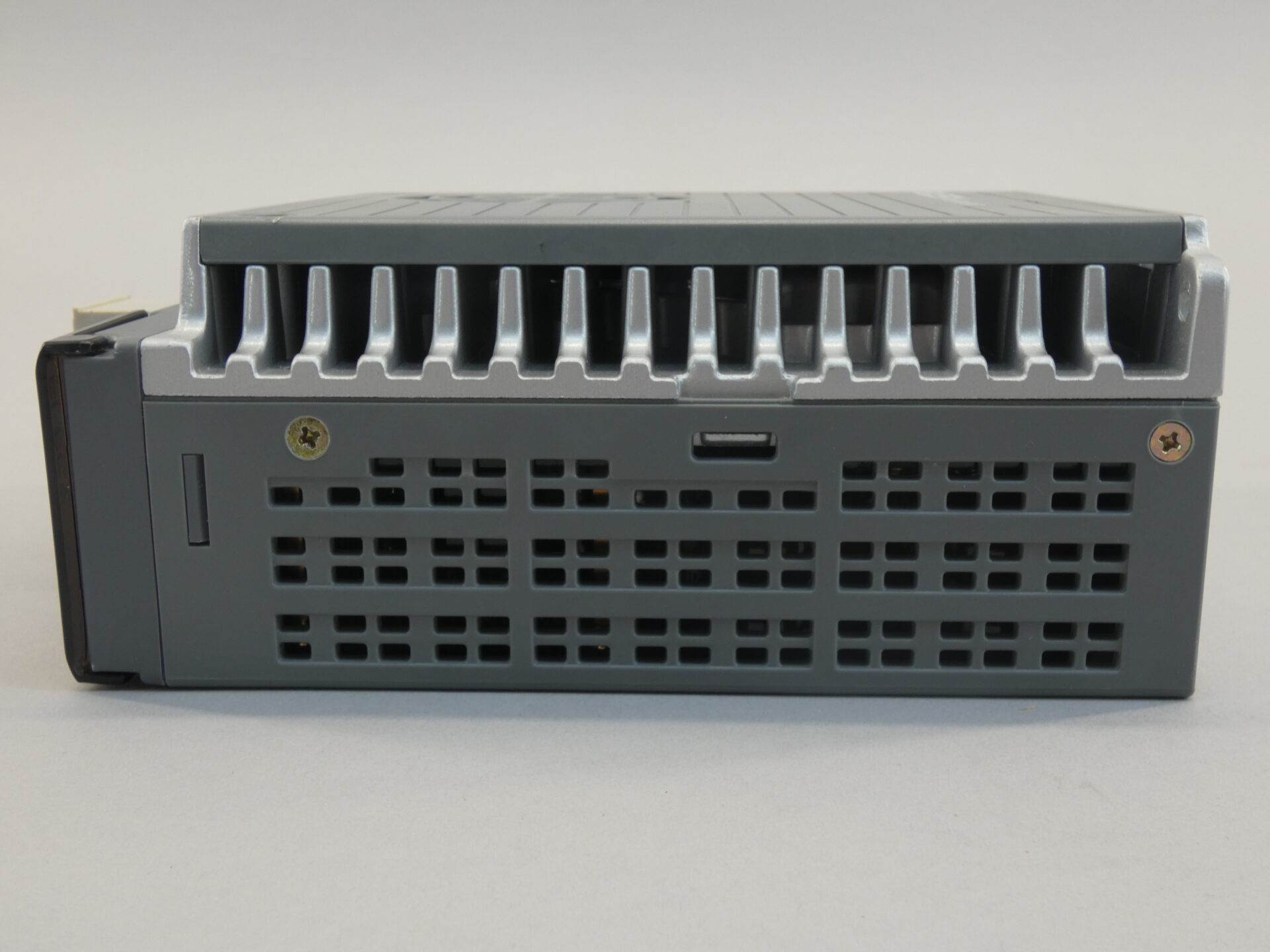 Elesy ESDA-05APA AC Servo Drive, 3PH, 200-230V, 50/60Hz, 3.5A – GPM Surplus