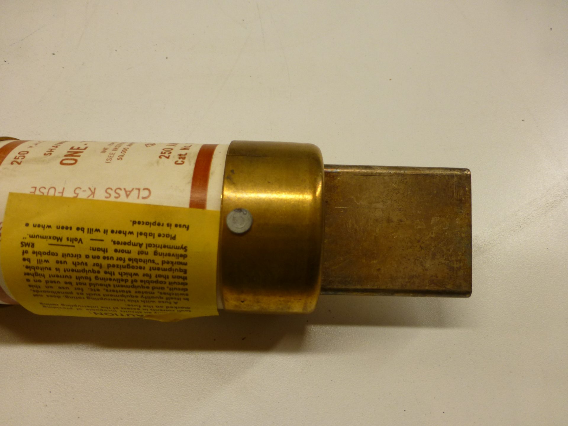 *Lot of 2* Shawmut OT250 Fuses, 250A, 250V – GPM Surplus
