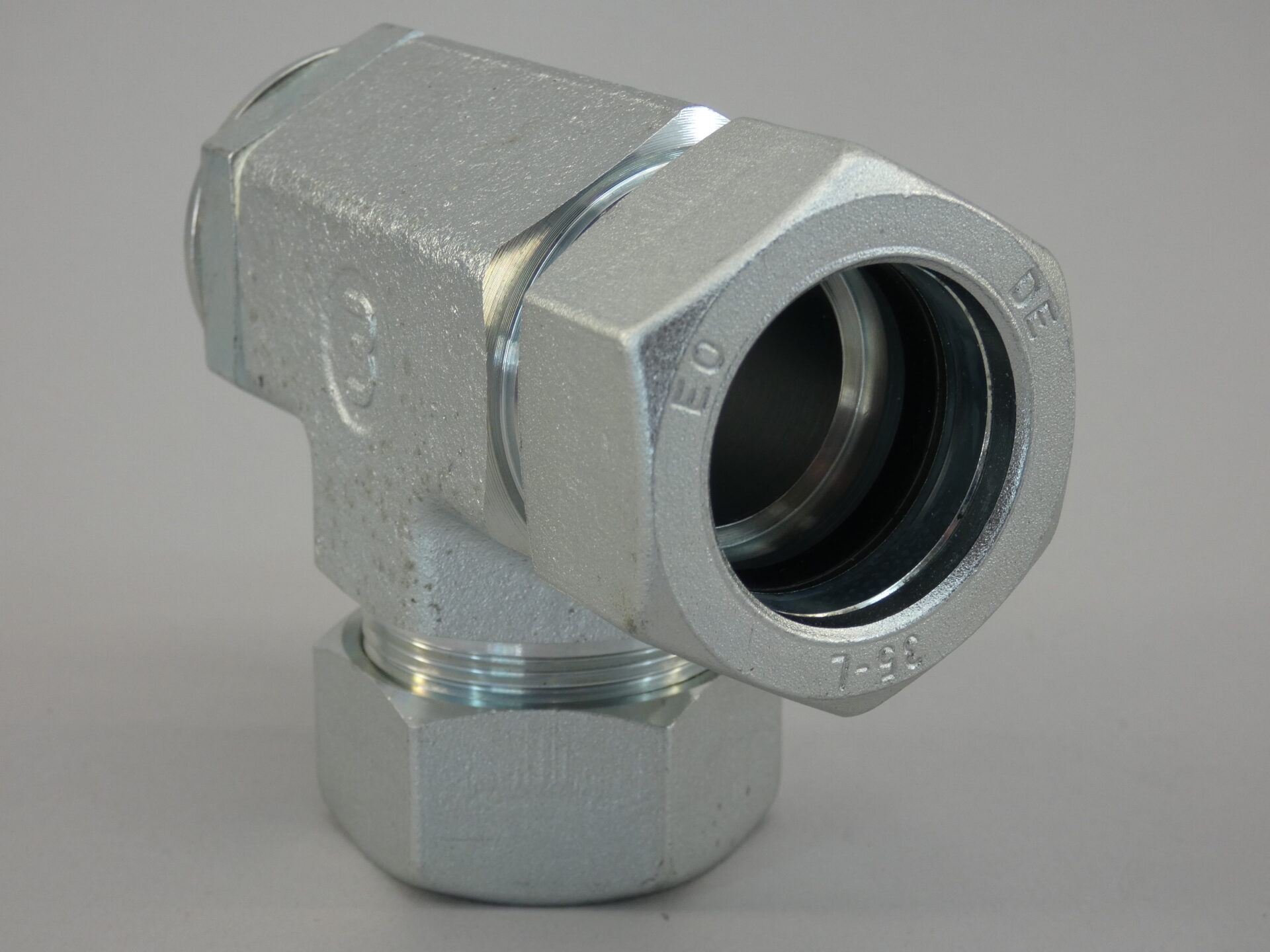 Parker Tee Fitting LEE35ZLRCF EO/EO-2 Adjustable – GPM Surplus