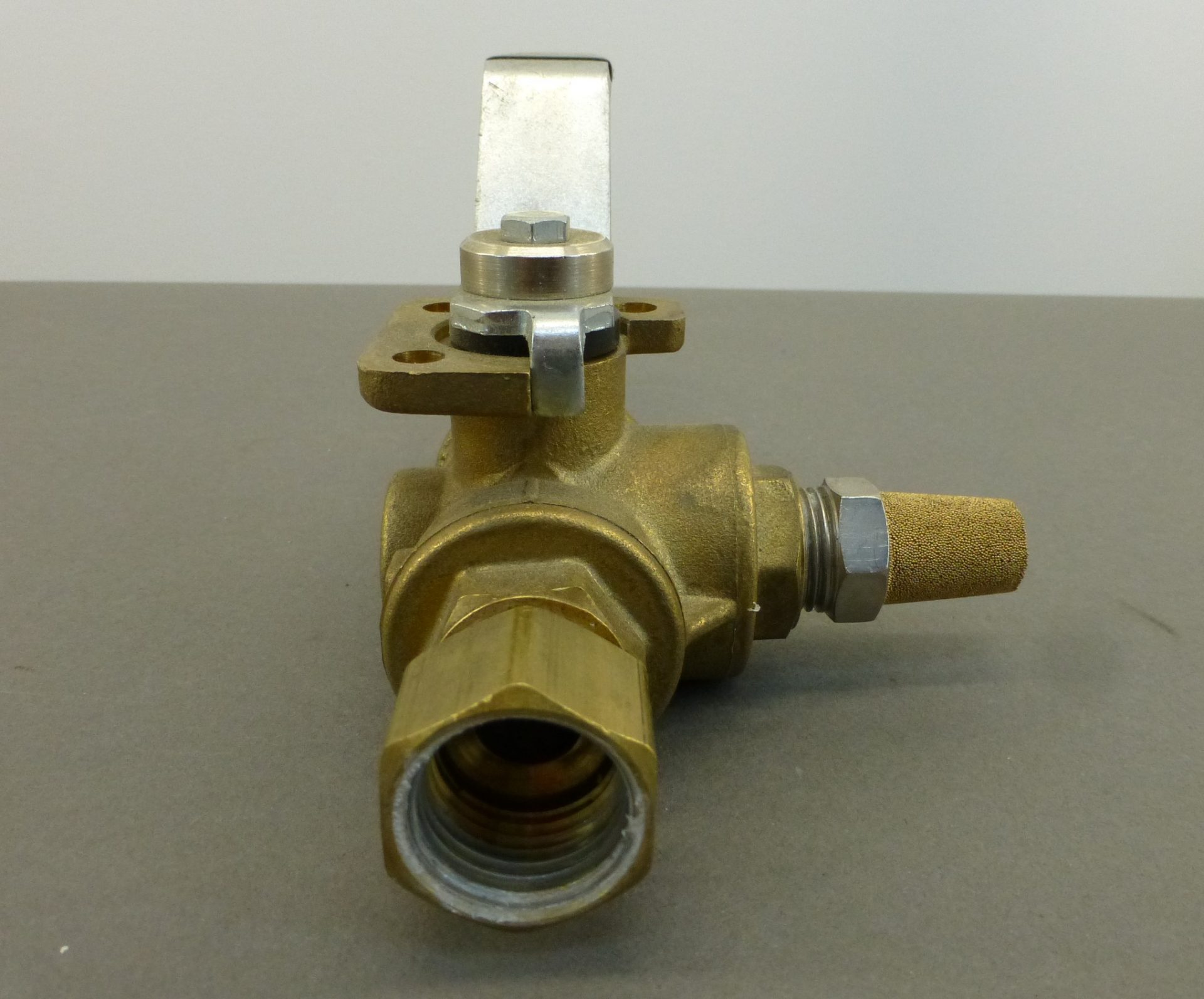 RB CW617N Ball Valve – GPM Surplus