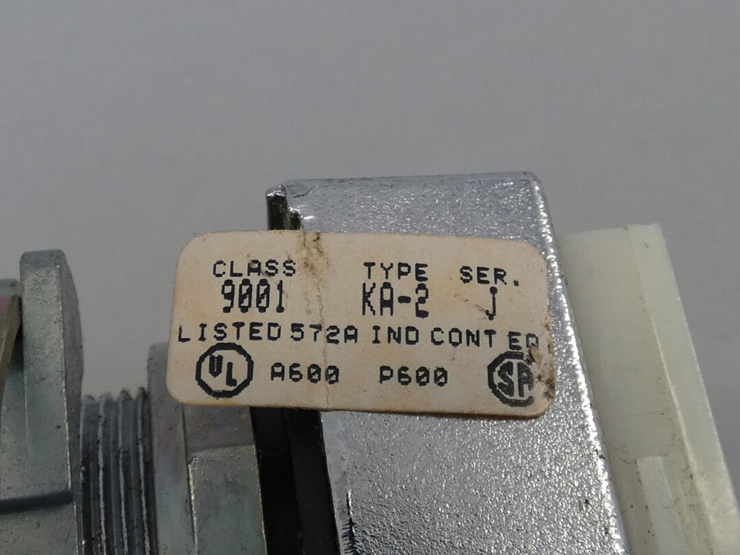 Square D 9001 KA-2 Push Button White Square Series J – GPM Surplus