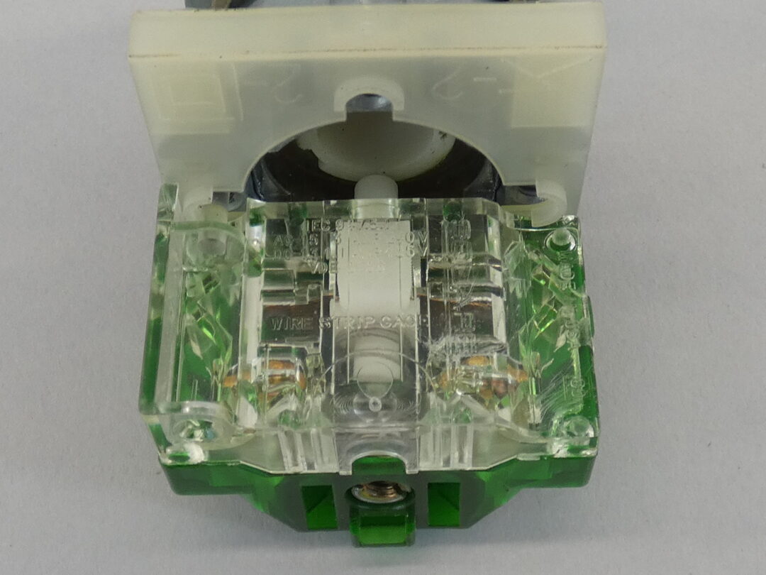 Square D 9001 KA-2 Push Button White Square Series J – GPM Surplus