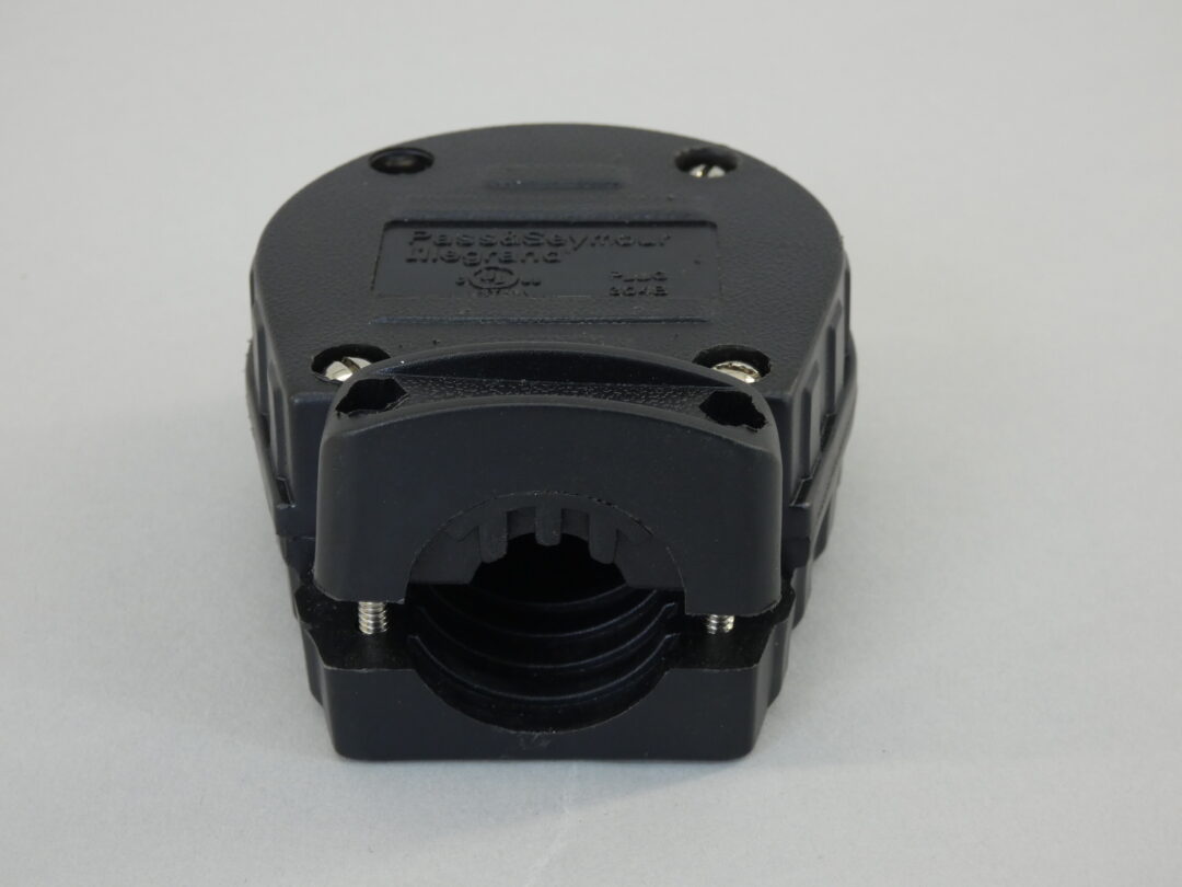 Pass & Seymour 304B Angle Plug – GPM Surplus