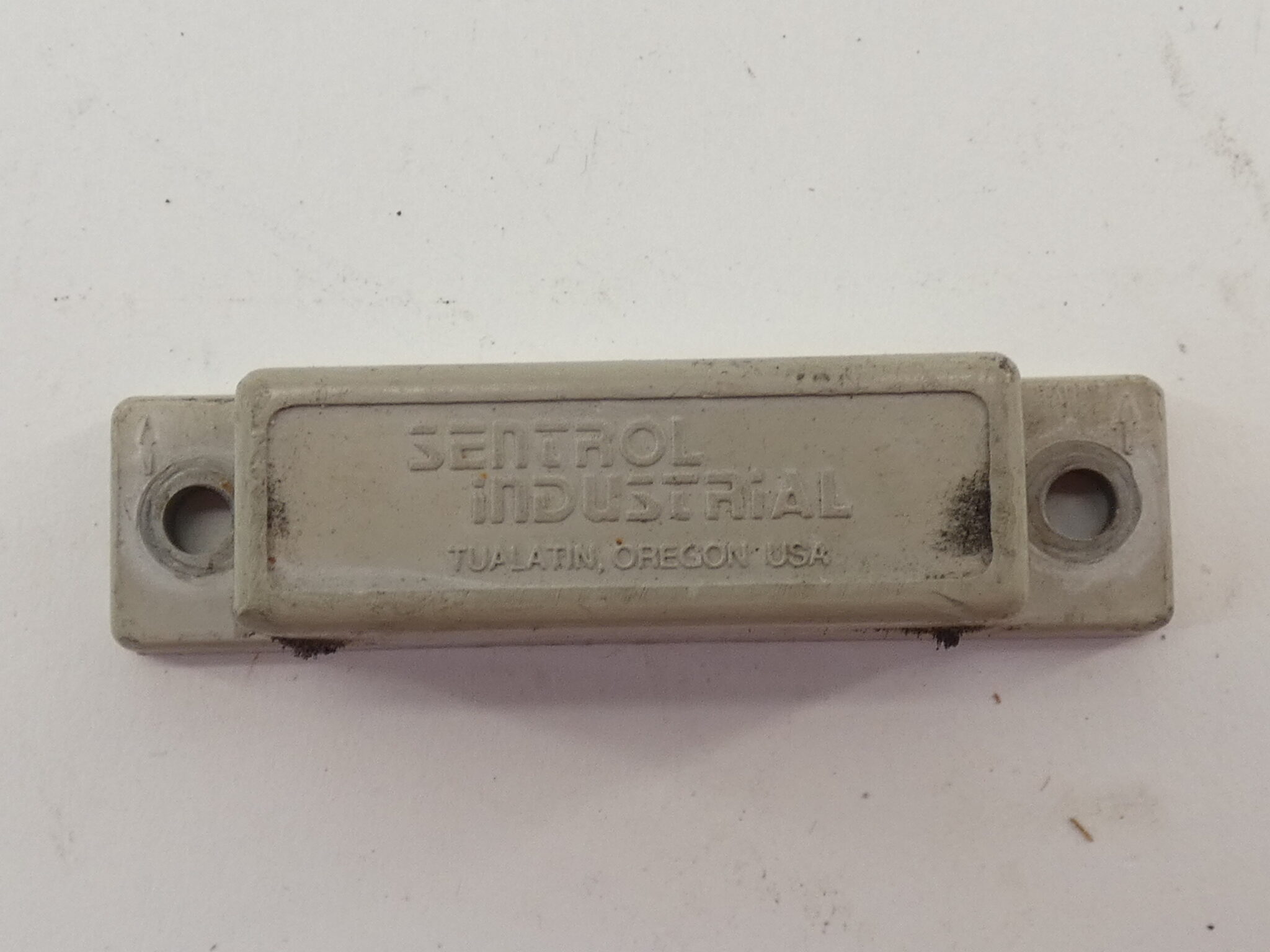 *Lot of 34* Sentrol Industrial Magnets – GPM Surplus