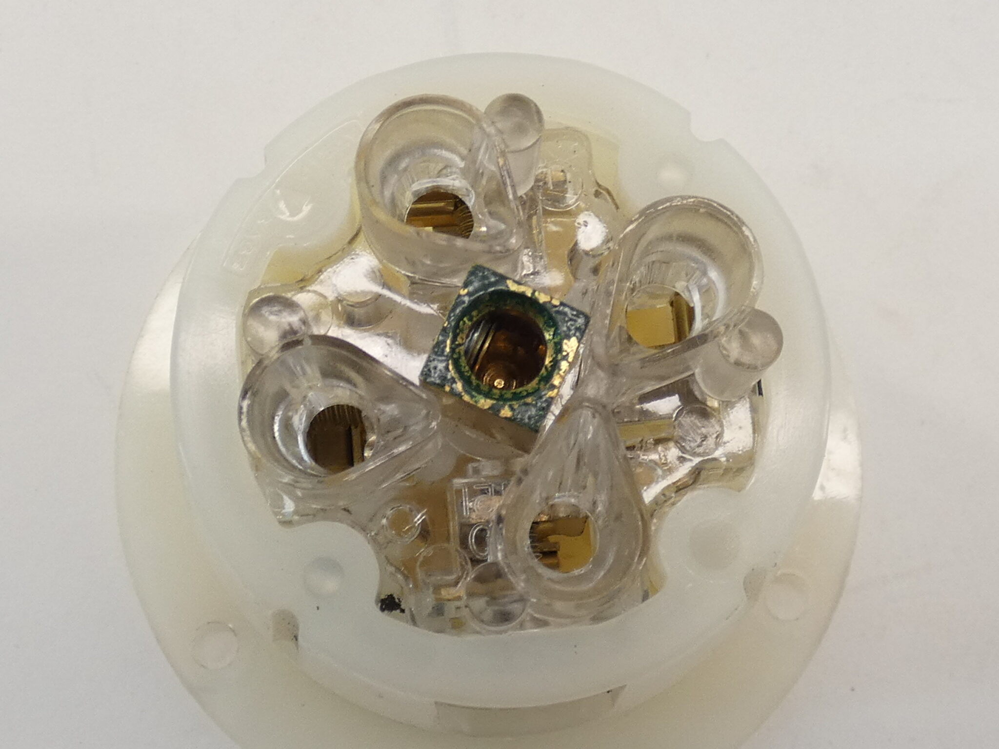 Hubbell HBL2816 Flanged Receptacle, 30A, 120/208VAC – GPM Surplus