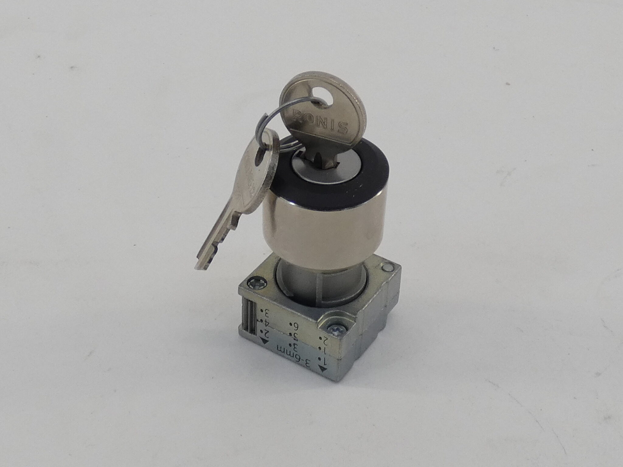 Siemens 3SB3500-4GD01 Key Operated Switch, SB30, 3-Positions, Metal ...