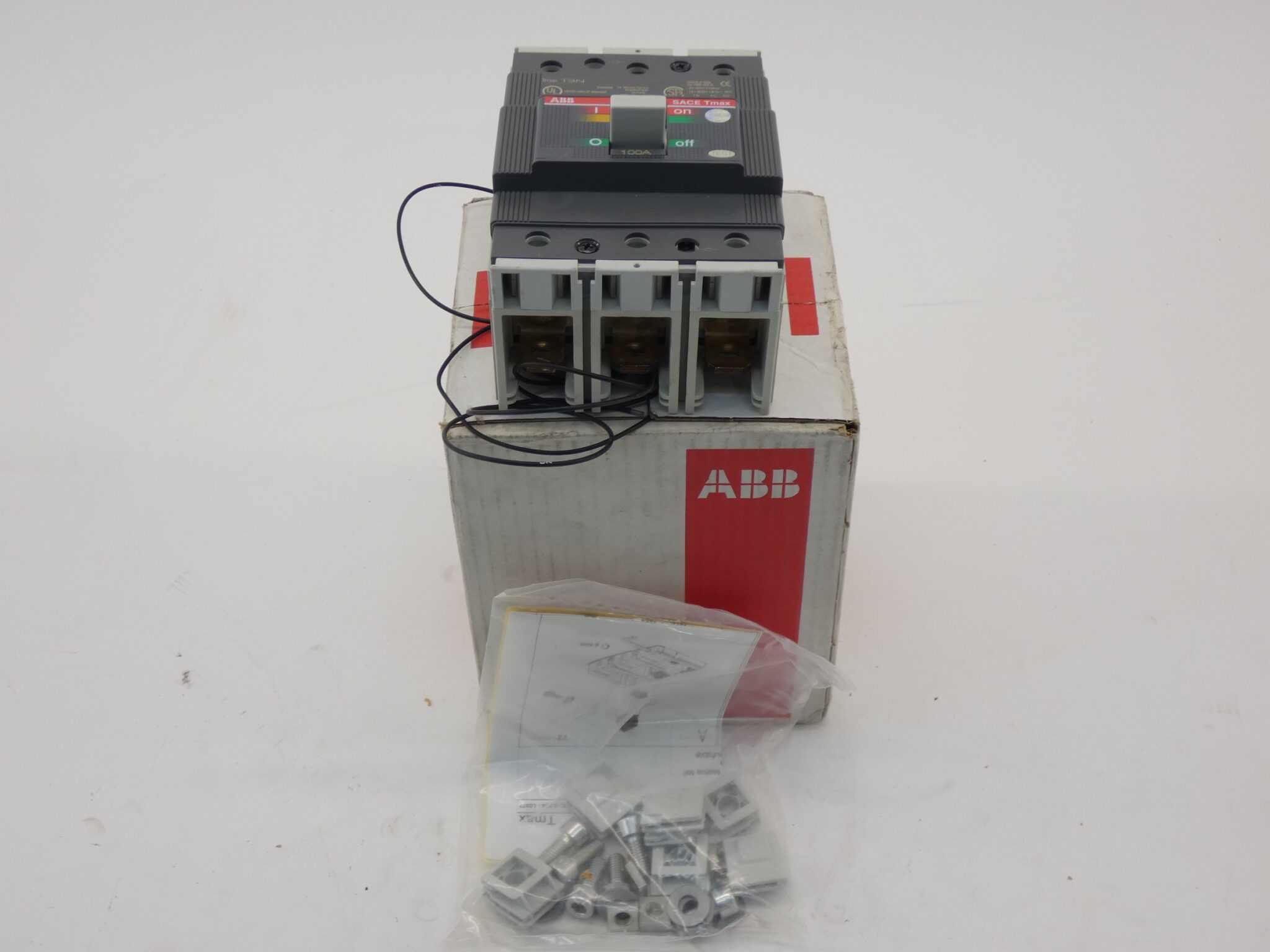 ABB SACE TMAX T3N 225 Circuit Breaker, 100A, 3P – GPM Surplus