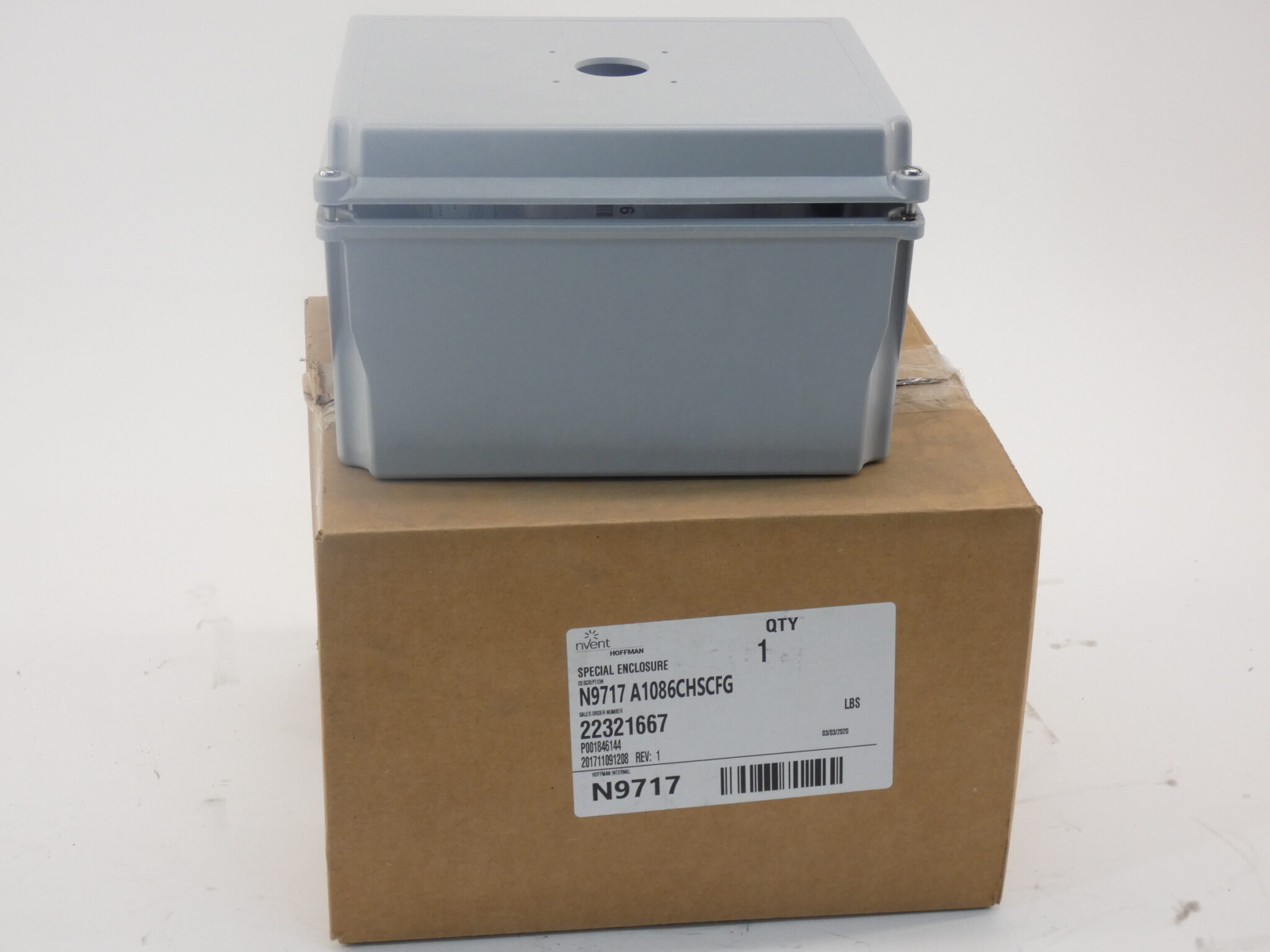 Hoffman nVent A1086CHSCFG Industrial Control Panel Enclosure 10″x8″x6 ...