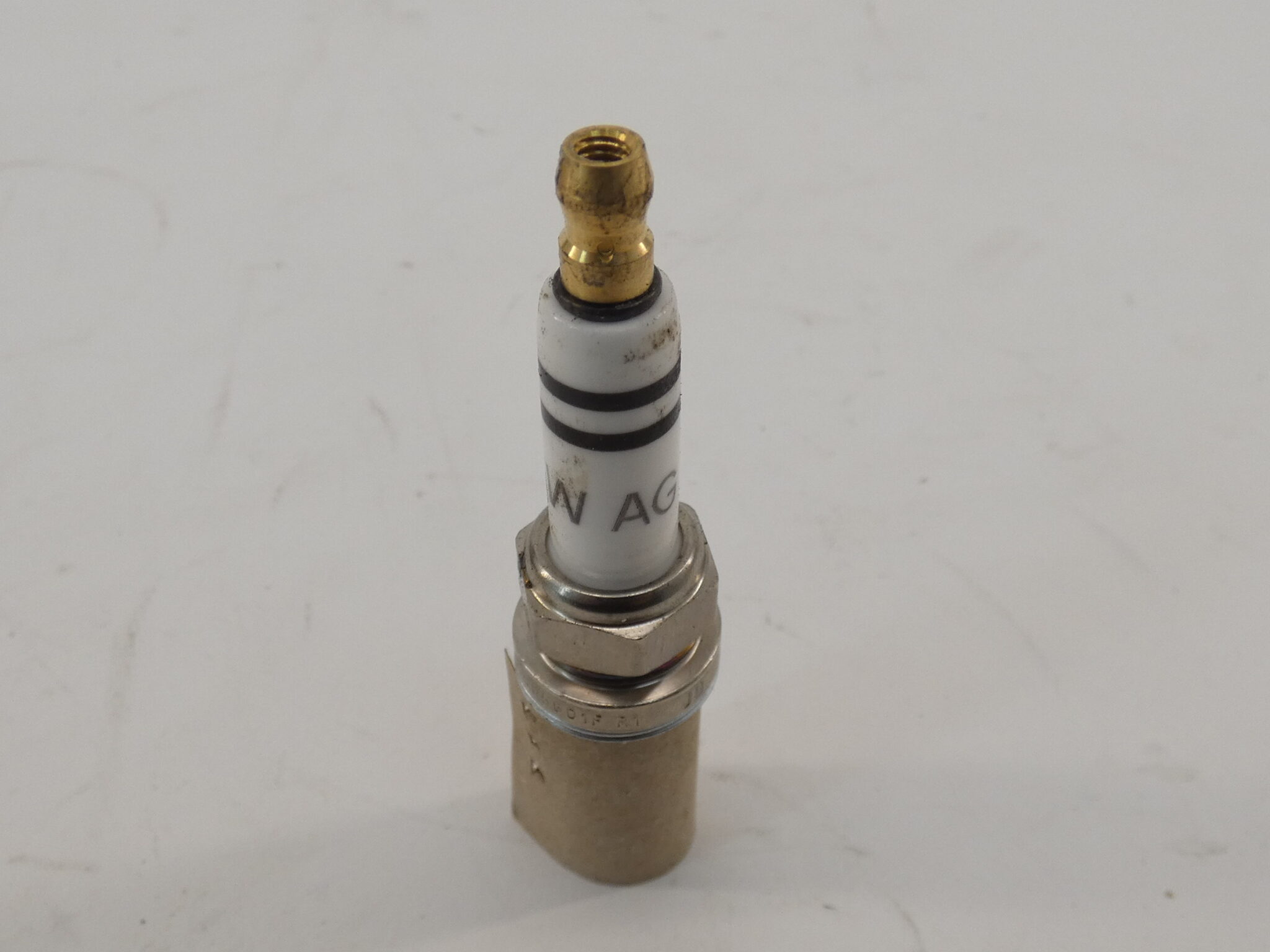 *Lot of 4* Volkswagen 101905601F Spark Plugs – GPM Surplus