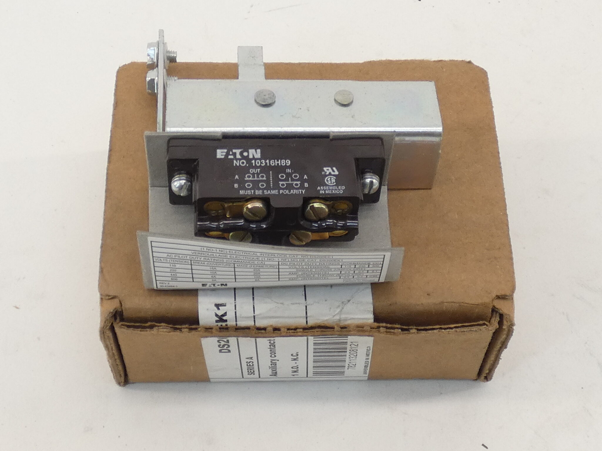 Eaton DS200EK1 Aux Contact Kit – GPM Surplus