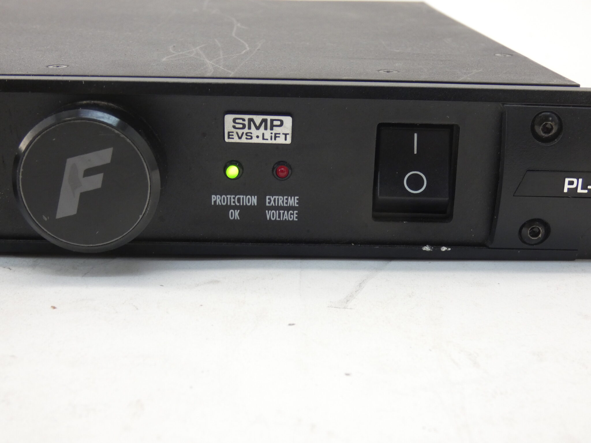 Furman PL-8C Power Level Conditioner 120VAC, 15A, 60HZ, 1800W – GPM Surplus