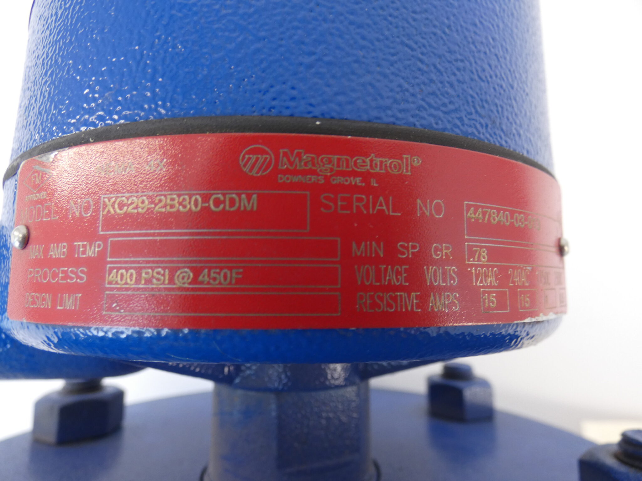 Magnetrol XC29-2B30-CDM Displacement Level Switch 120/240VAC – GPM Surplus