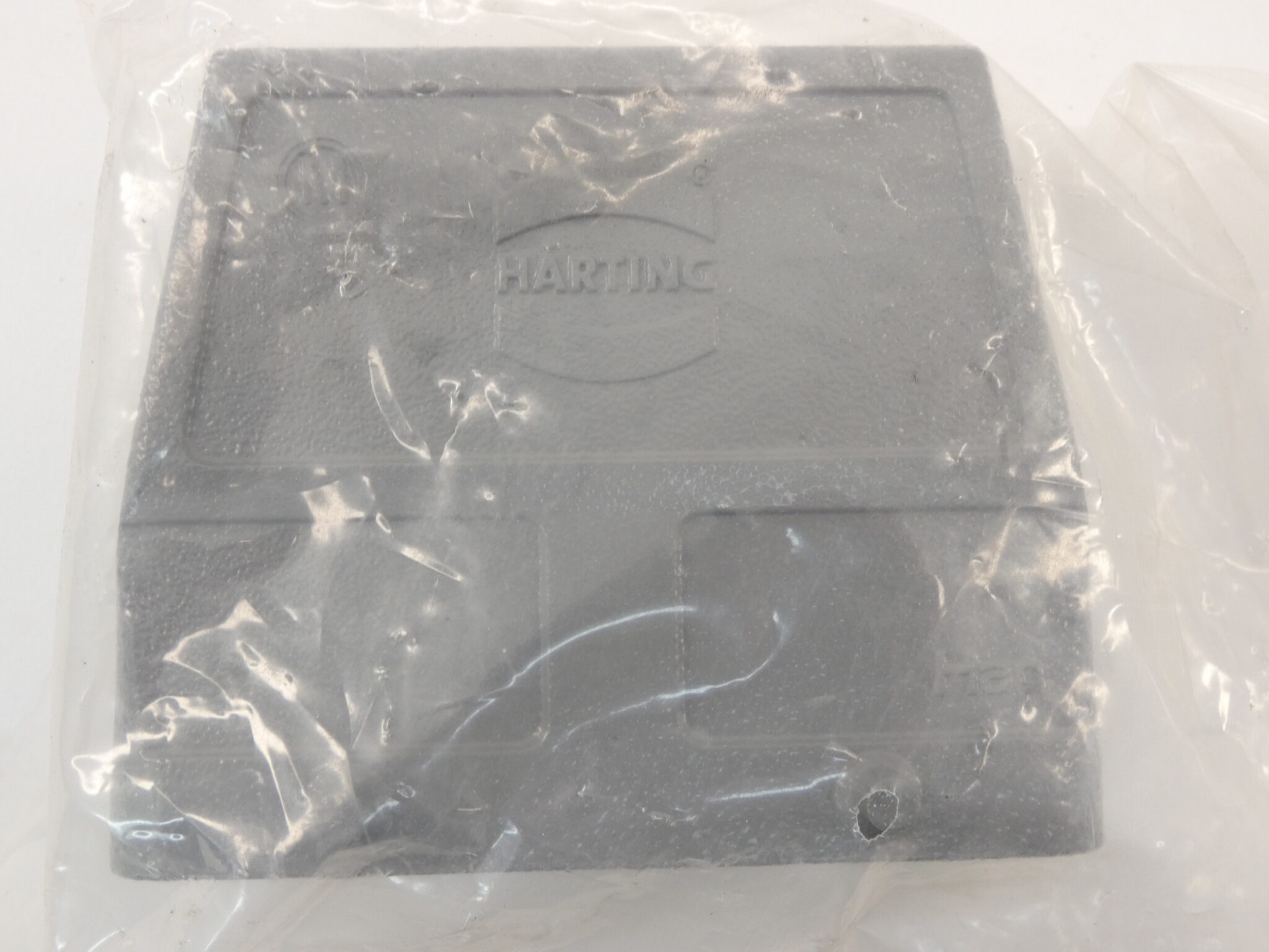*Lot of 4* Harting 16B-HSE-M32 HAN Connector Hood 19300160527 – GPM Surplus