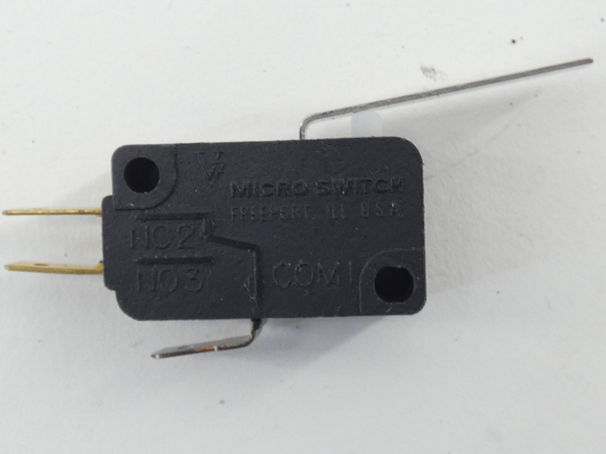*Lot of 10* Honeywell V7-1B17D8-122 Micro Switch – GPM Surplus