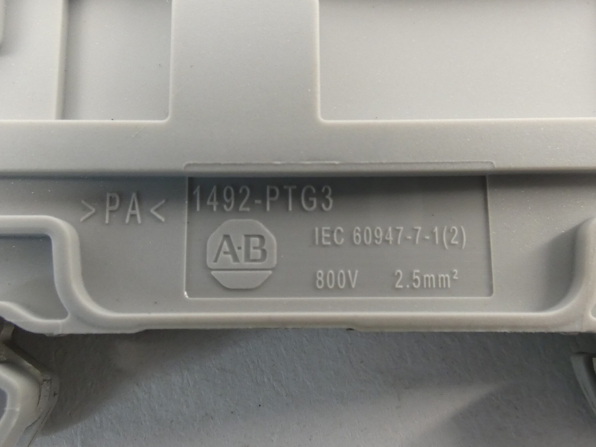 *Lot of 4* Allen-Bradley 1492-PTG3 Grey Terminal Block 800V – GPM Surplus