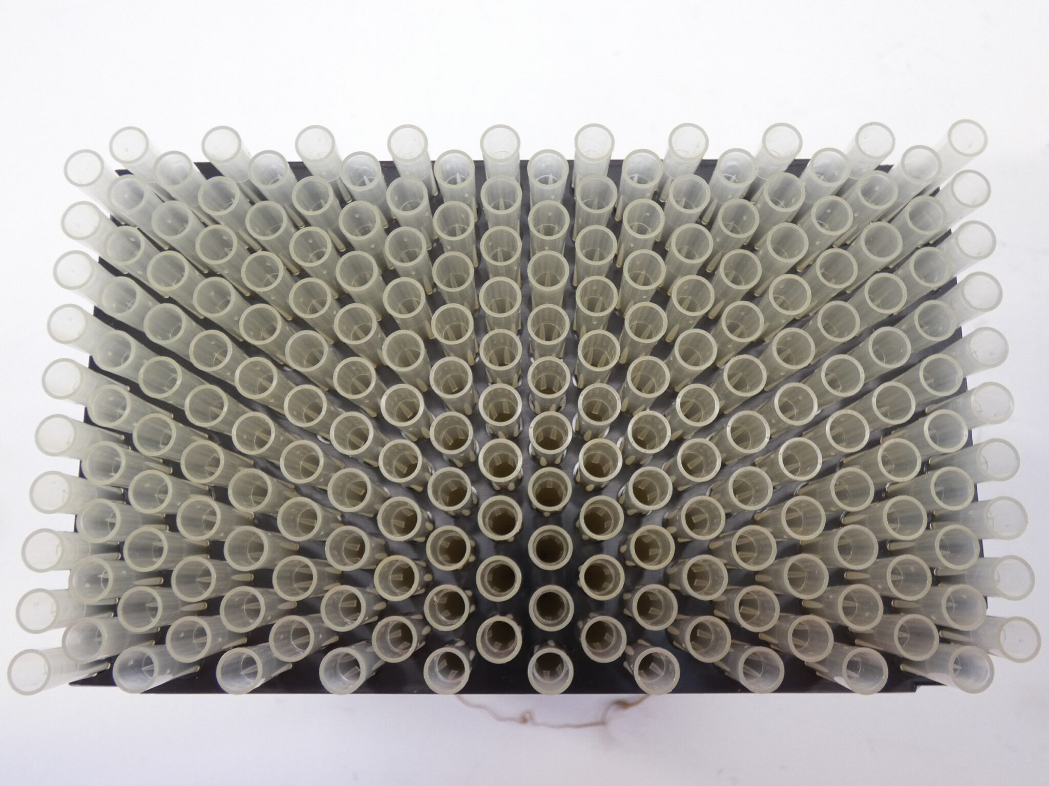 *Lot of 1000* VWR 53503-586 Precision Pipet Tips 250-1000µL – GPM Surplus