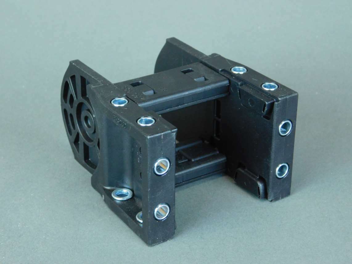 *Lot of 5* Igus Bracket E432110 Black – GPM Surplus